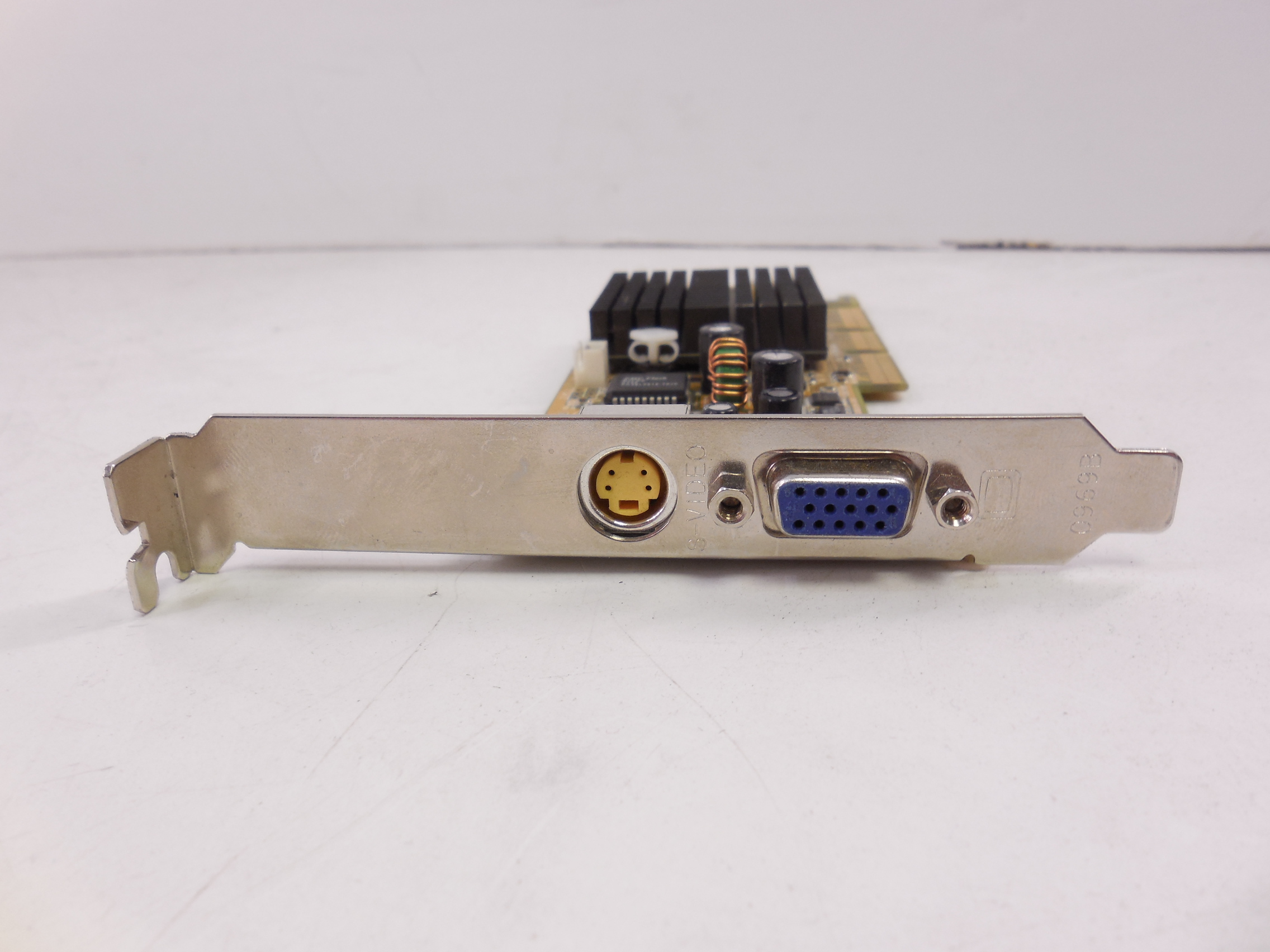 Видеокарта AGP PixelView Geforce4 MX420