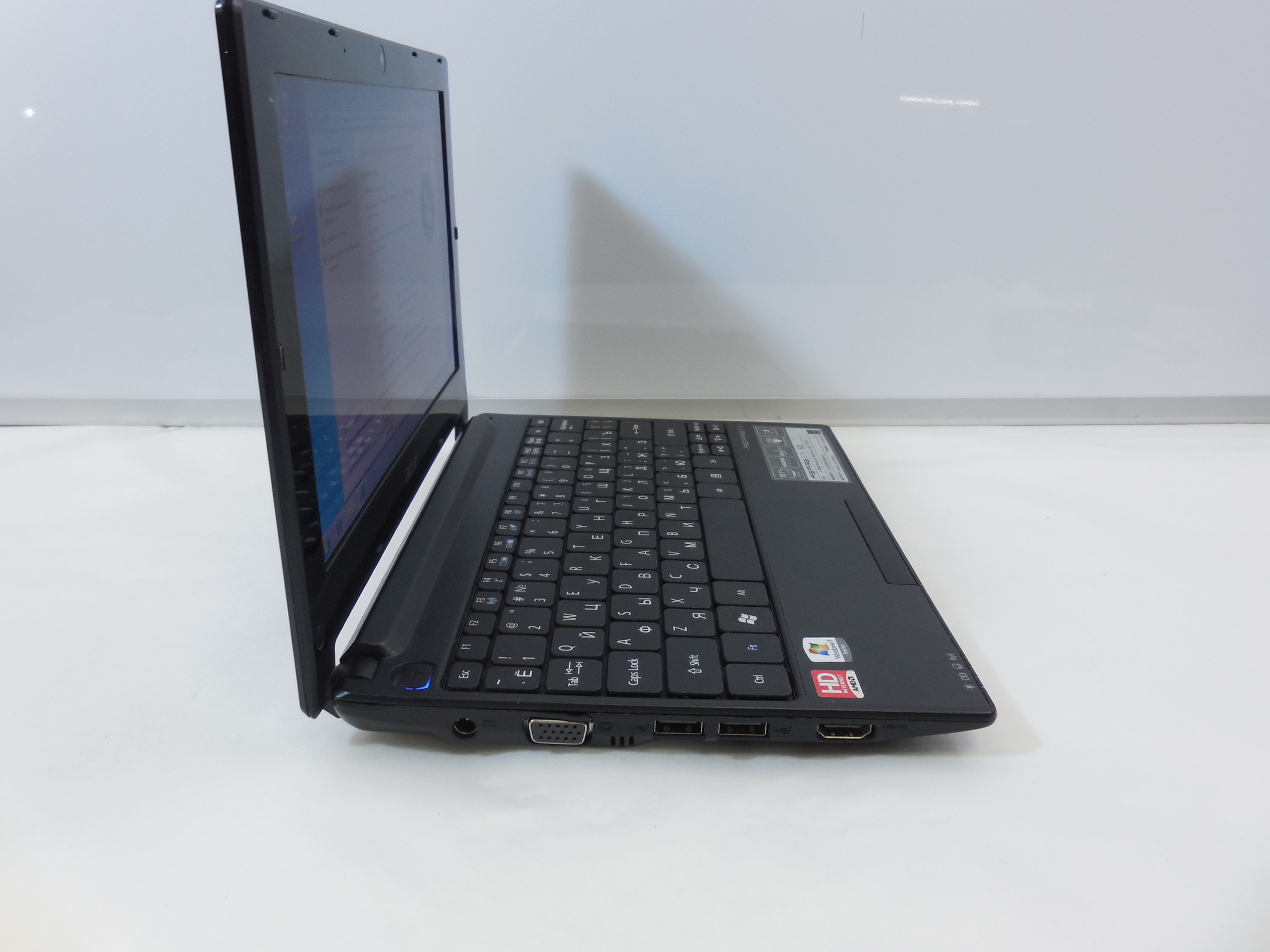 Нетбук Acer Aspire One 522