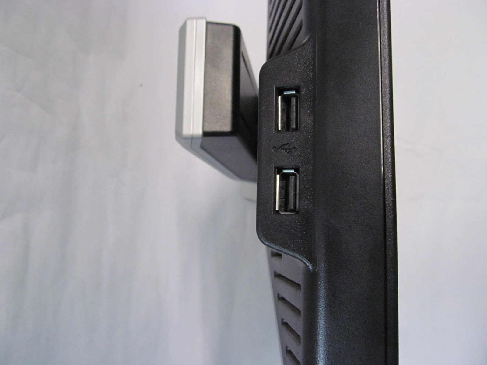 Монитор TFT 19" DELL 1908FPc, 1280x1024,