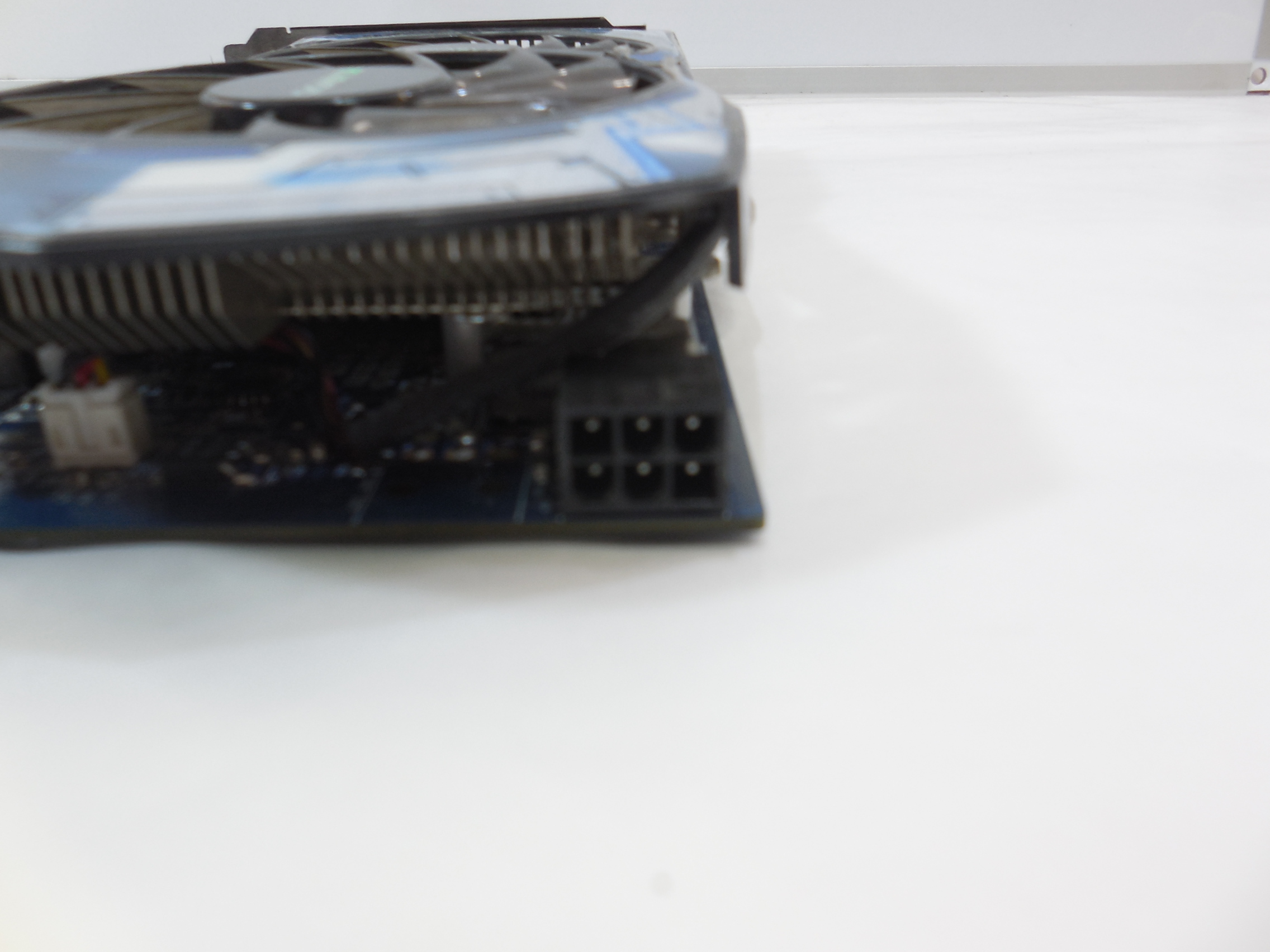 Видеокарта GIGABYTE Radeon HD 6850 1GB OC