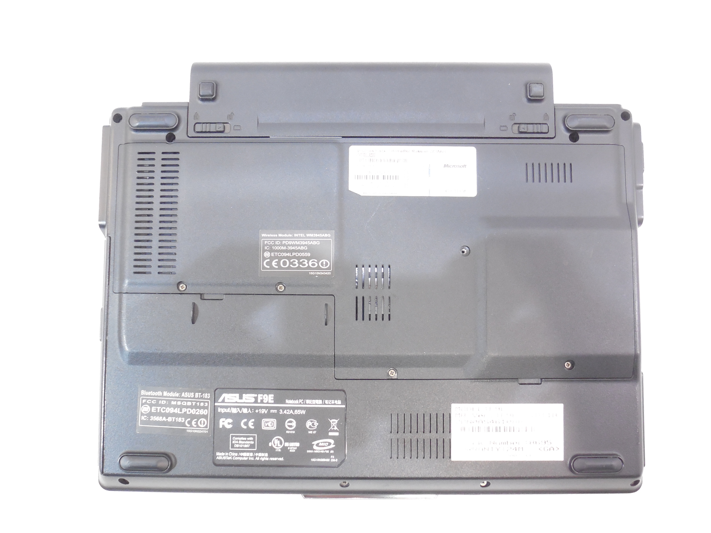 Ноутбук Asus F9E