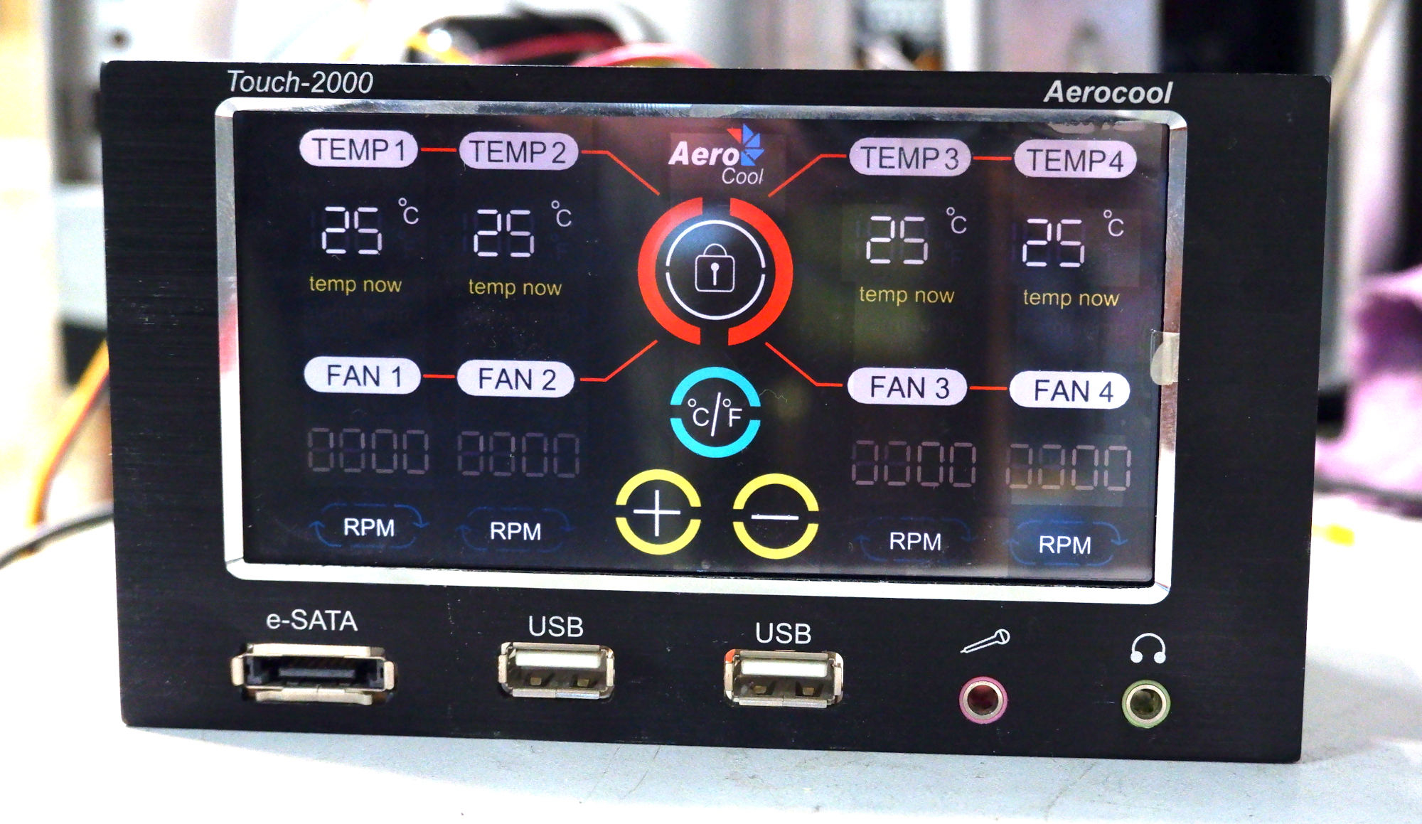 Контроллер вентиляторов AeroCool Touch 2000