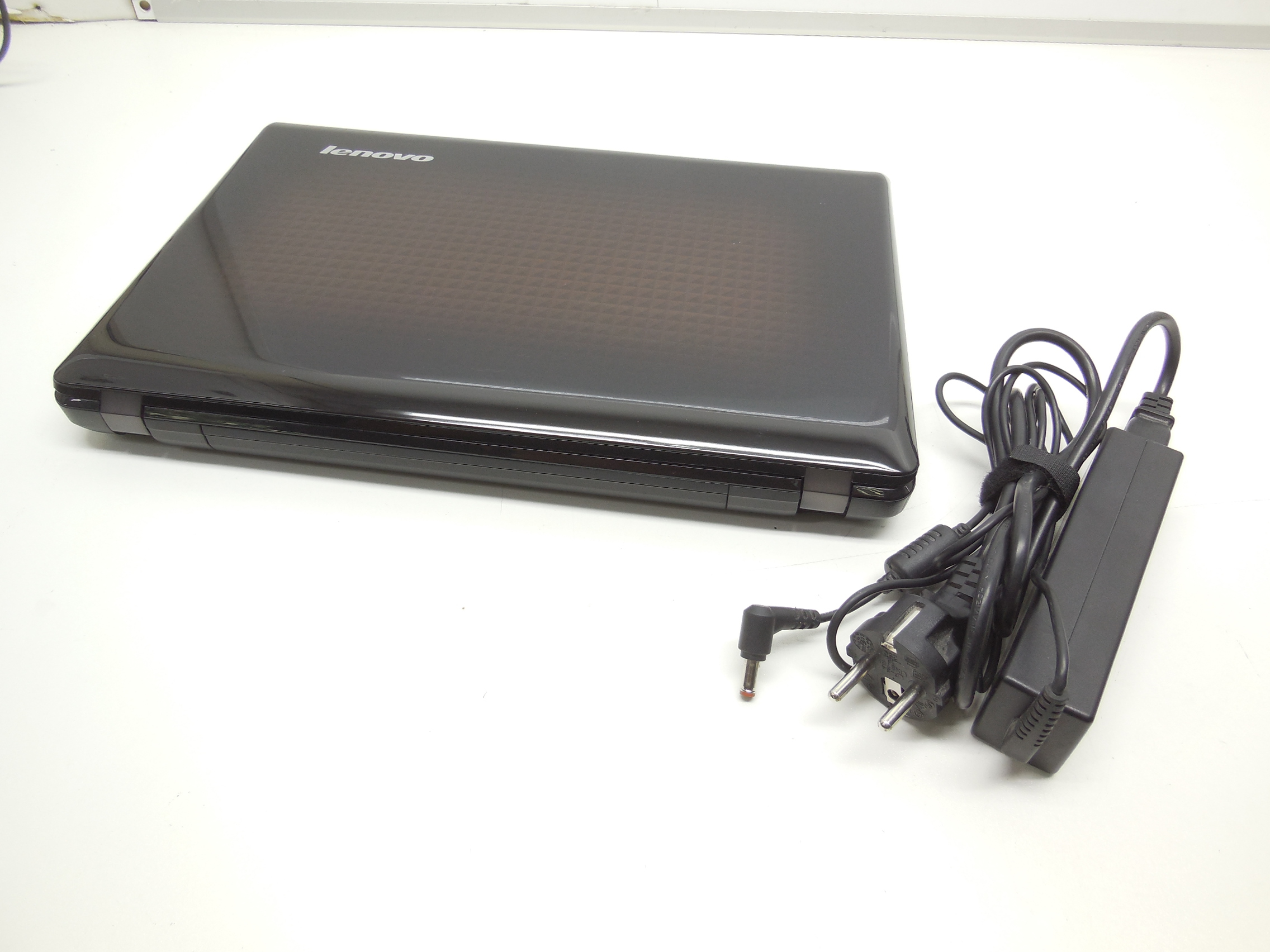 Ноутбук Lenovo IdeaPad Z470 Intel Core i3, 4Gb, HDD 250Gb, Windows 7 Pro